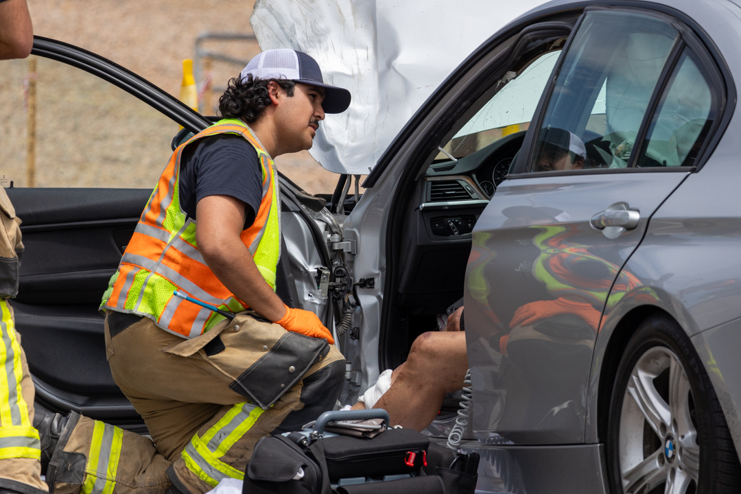 At least 1 hospitalized in crash at major intersection - InMaricopa